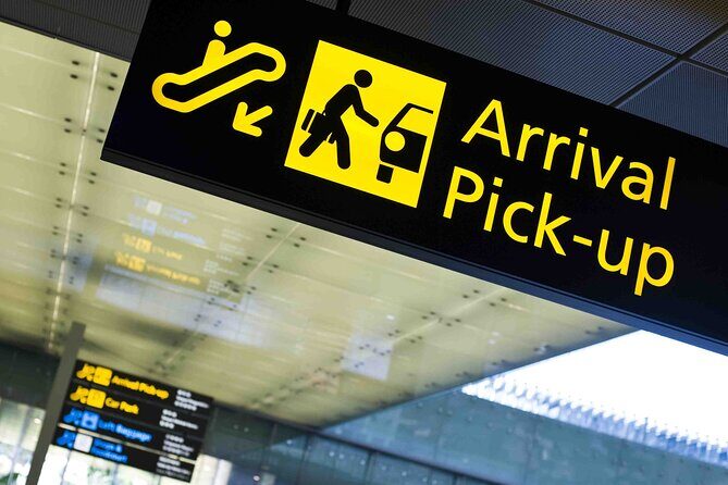 Keflavik Airport: Private Transfer To/From Reykjavik - upto 8 PAX - Who Will Love This Service?