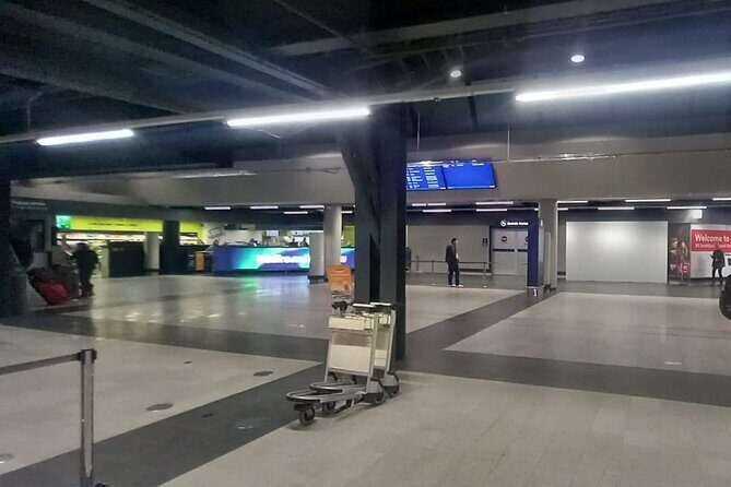 Keflavik International Airport Private Transfer To/From Reykjavik - Who Should Book This Transfer?