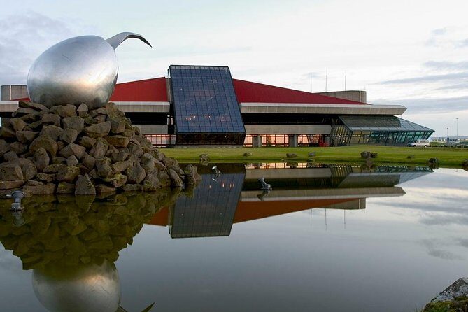 Keflavik To Reykjavik Private Luxury Airport Transfer - Why Choose This Transfer?