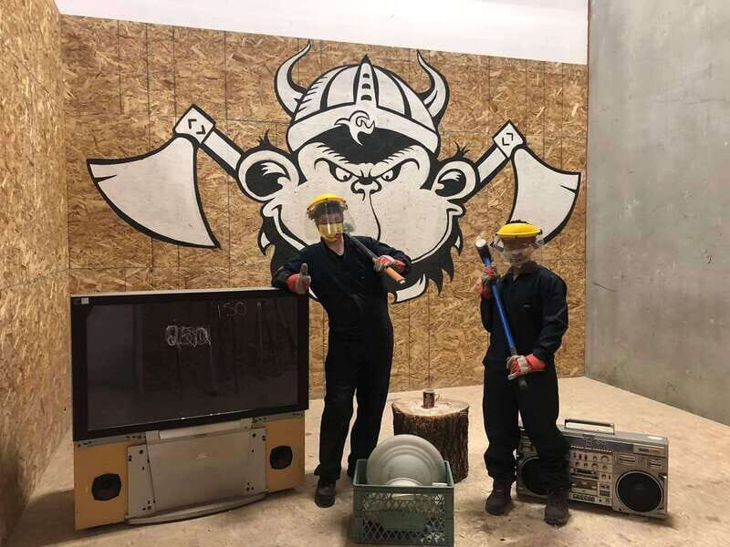 Kelowna: E-Bike Ride and Axe Throwing Adventure - Who Should Book This Experience?