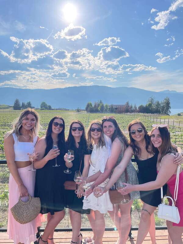 Kelowna: Sunset Sip Wine Tour - Key Points