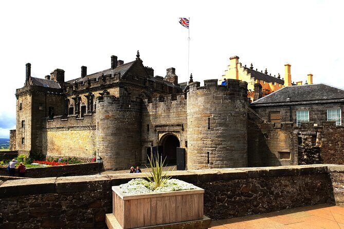 Kelpies, Loch Lomond and Stirling Castle, Private Day Tour - Key Points