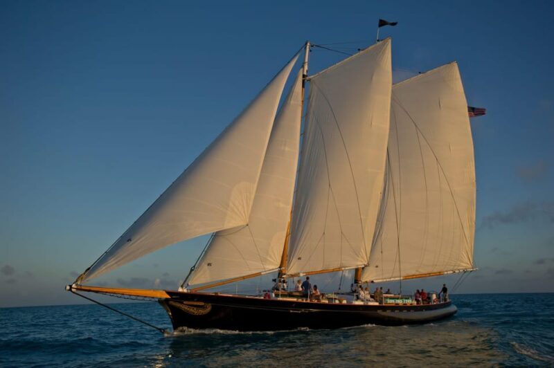 Key West: Live Christmas Holiday Music Cruise with Hot Cocoa - A Detailed Look at the Key West Christmas Cruise Experience