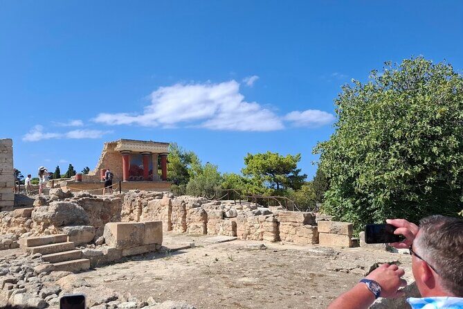 Knossos and Wine A Journey Through History and Flavors - Introduction: A Taste of Crete’s Heritage and Flavors