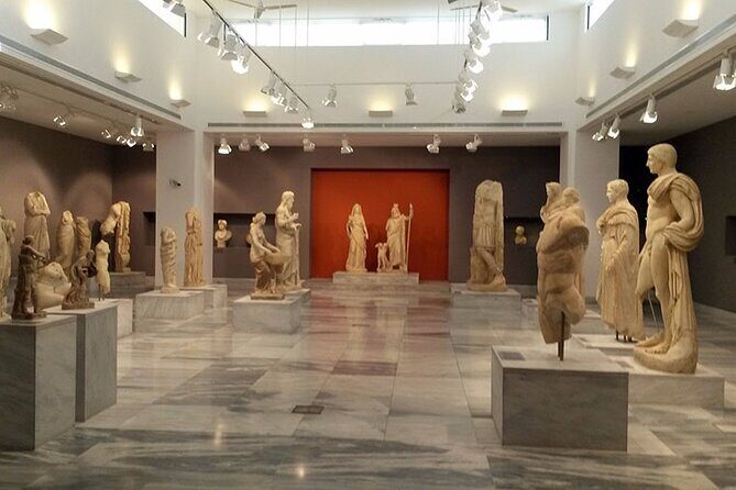 Knossos & Archaeological Museum Shared Guided Tour from Chania - Exploring Heraklion City