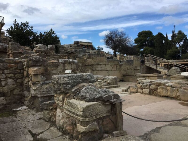 Knossos Palace & Archaeological Museum Private Tour - Why Authenticity and Expertise Matter  