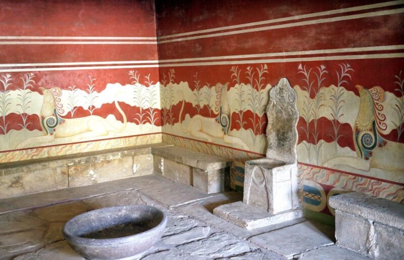 Knossos Palace guided tour - Heraklion City tour + market - Key Points