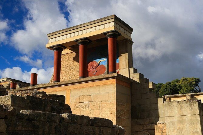 Knossos Private Full-Day Tour from Heraklion with Pick Up - The Value of the Experience