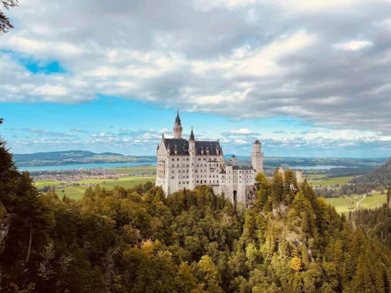 Kombi Ticket Neuschwanstein and Hohenschwangau Castle - Exploring Bavarias Legendary Castles: A Review of the Kombi Ticket for Neuschwanstein and Hohenschwangau