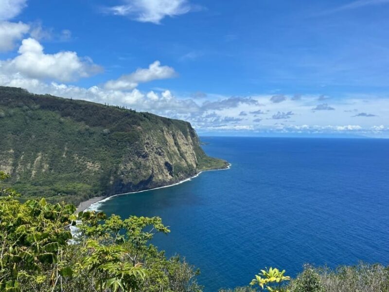 Kona: Heavenly Hamakua Guided Day Trip with Hotel Pickup - Uncovering the Geological Wonders: Rainbow Falls and Kaumana Caves