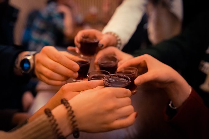 Krakow: 6-Course Full Polish Food & Vodka Tour - The Guides: Knowledge and Warmth