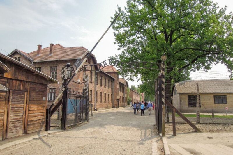 Krakow: Auschwitz and Wieliczka Salt Mine Combo Tour - FAQ