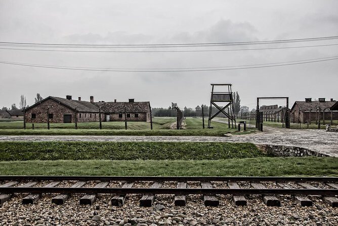 Krakow: Auschwitz-Birkenau Guided Tour with Hotel Transfer - Breaking Down the Experience: What to Expect