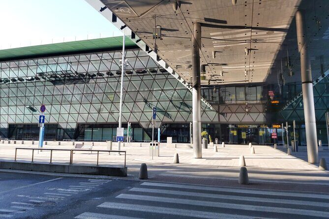 Kraków Balice Airport Transfer: Private One Way - A Closer Look at the Kraków Balice Airport Transfer Experience