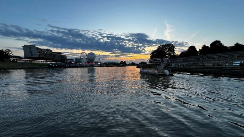 Krakow: Day or Night Vistula River Cruise with Audio Guide - A Detailed Look at the Krakow Vistula River Cruise