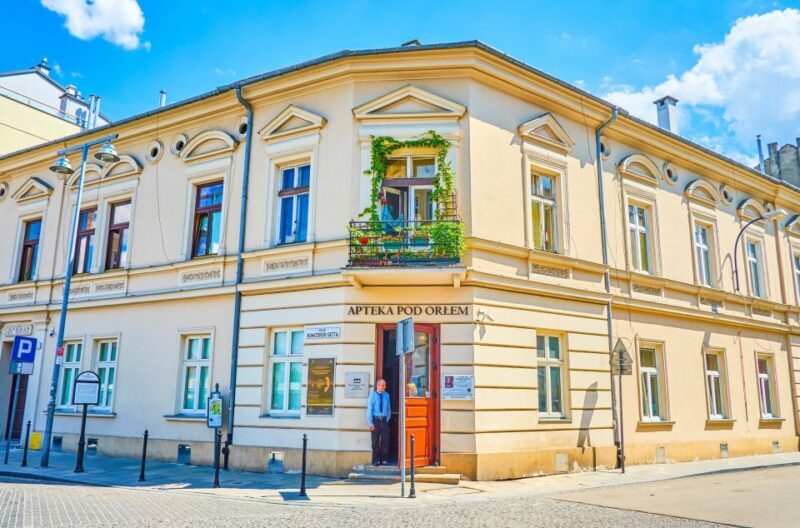 Krakow: Electric Car Sightseeing Tour - Key Points