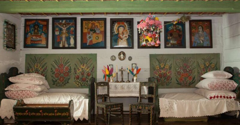 Krakow: Ethnographic Museum Entry Ticket - Exploring the Exhibits