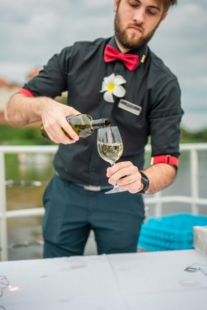 Krakow: Evening Cruise with a Glass of Wine - Areas for Improvement