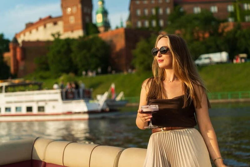Krakow: Evening or Night Sightseeing Cruise - Key Points