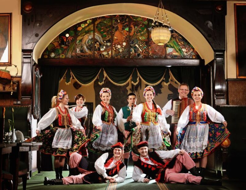 Krakow: Folk Show & 3-Course Dinner at Jama Michalika Café - FAQs