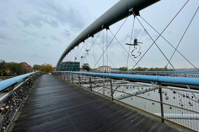 Krakow Jewish Ghetto and Quarter Audio Guided Walking Tour - The Experience in Practice