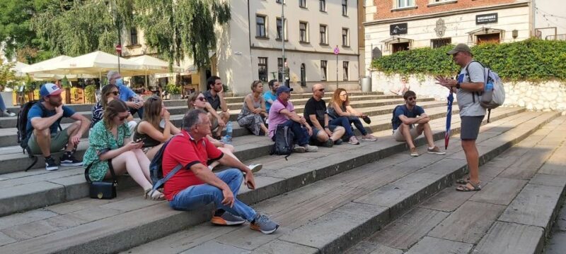 Krakow: Jewish Quarter and Former Ghetto Tour - Visiting the Synagogues and Cemeteries