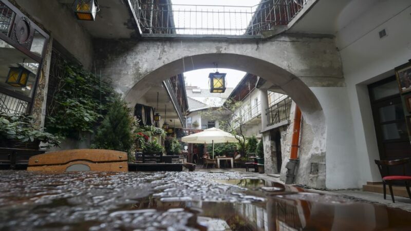 Krakow: Kazimierz Jewish Quarter Walking Tour - Why You Should Choose This Tour