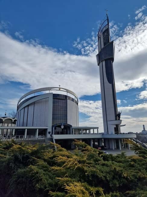 Krakow- Lagiewniki John Paul II Center and Divine Mercy - An Overview of the Experience and Its Highlights