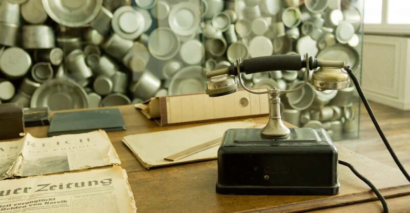 Kraków: Schindlers Factory & Jewish Ghetto Guided Tour - Key Points