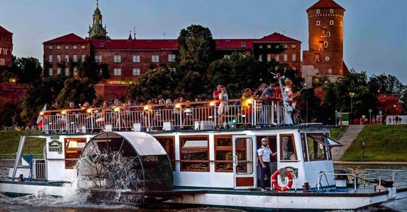 Krakow: Sightseeing Cruise by Vistula River - Key Points