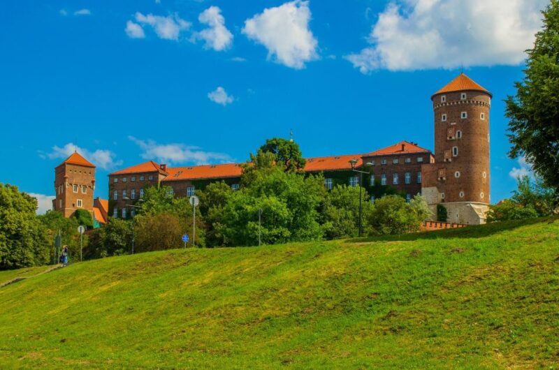 Krakow: Skip the Line Wawel Castle & Cathedral Private Tour - FAQ