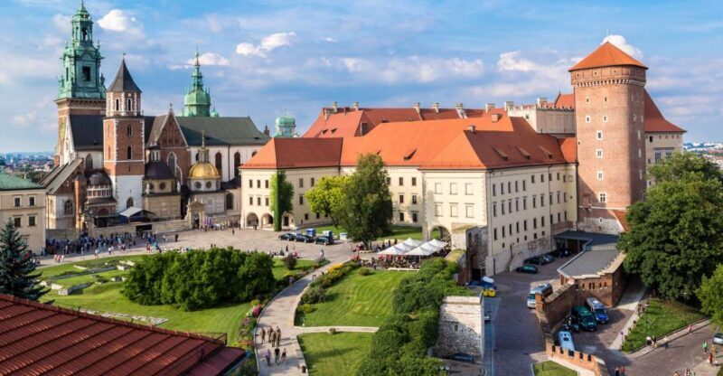 Krakow: Wawel Castle & Cathedral Guided Tour - Key Points