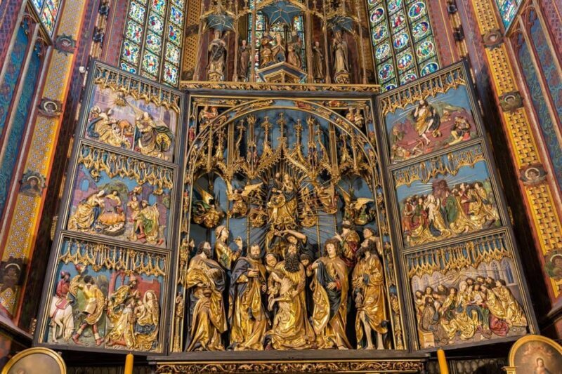 Krakow: Wawel Castle & Cathedral, Old Town & City Basilica - Exploring Krakows Treasured Landmarks