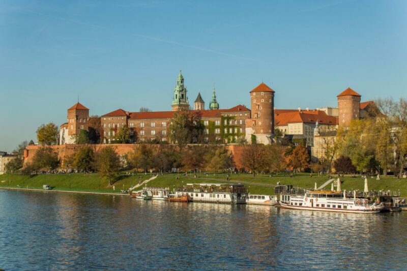 Krakow: Wawel Castle, Cathedral, Salt Mine, and Lunch - Exploring Wawel Castle and Cathedral