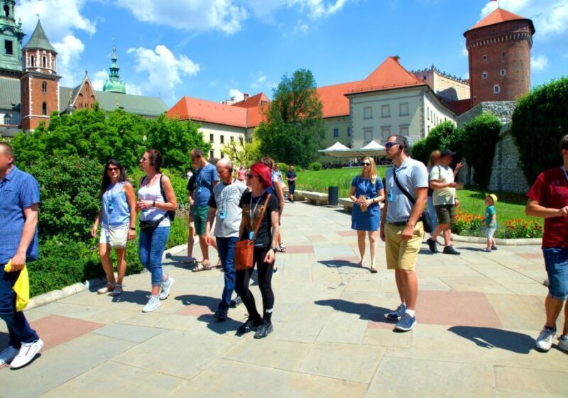 Krakow: Wawel Castle Guided Tour with Entry Tickets - Why This Tour Stands Out
