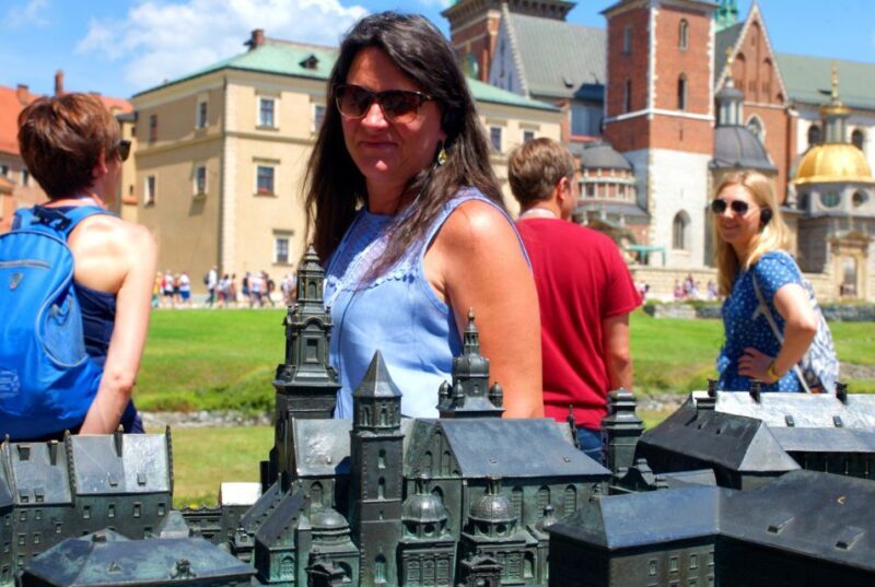 Krakow: Wawel Castle Guided Tour with Entry Tickets - The Value of the Tour