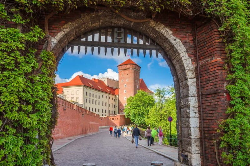 Krakow: Wawel Hill Audioguide Tour - Exploring Wawel Hill: What You’ll See and Learn