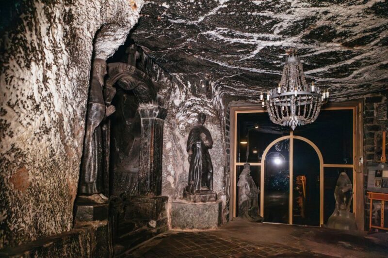 Krakow: Wieliczka Salt Mine Tour with Entry Ticket - Key Points