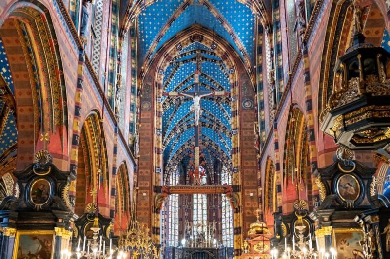 Krakow's Old Town, St. Mary's Basilica and Rynek Underground - Exploring Krakow’s Old Town: A Detailed Breakdown