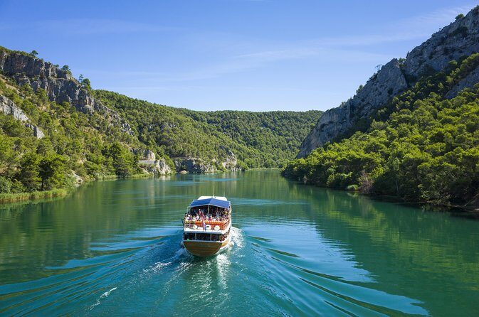 Krka Waterfalls & historic ibenik - driver&guide, boat cruise, lunch break - Key Points  