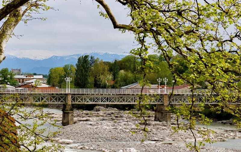 KUTAISI: City Tour, Historical Churches, Plus Tskaltubo - Visiting the UNESCO-listed Churches