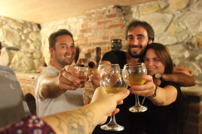 KUTAISI Family Feast: Experience Georgian Hospitality - Key Points  