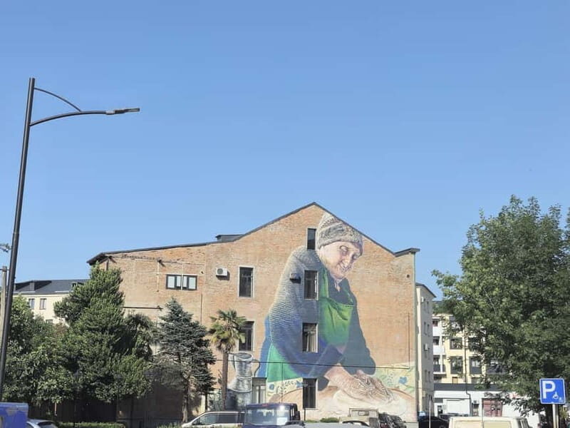 Kutaisi: Guided Walking Tour with Local Snack - Key Points