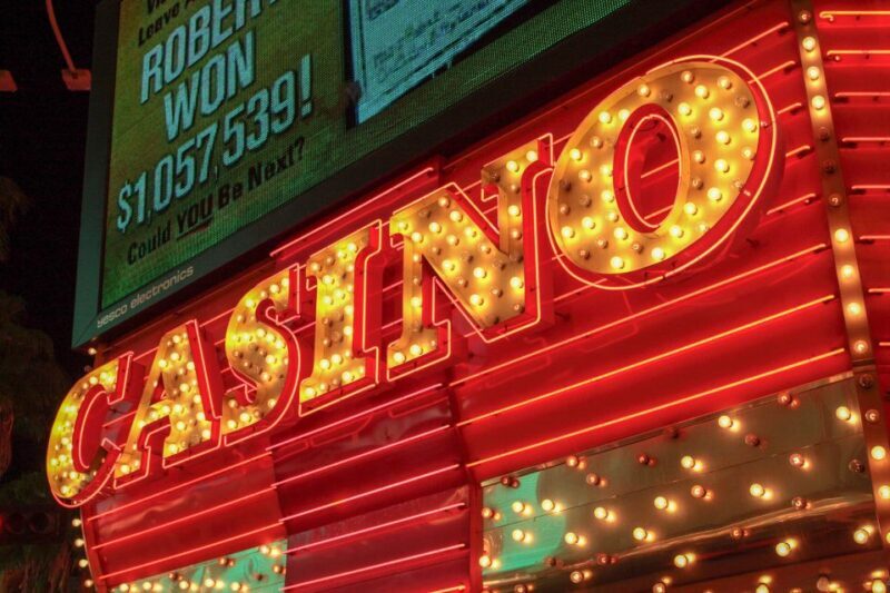 LA: 2-Day Las Vegas Tour with Hoover Dam & Accommodation - A Closer Look at the 2-Day Experience