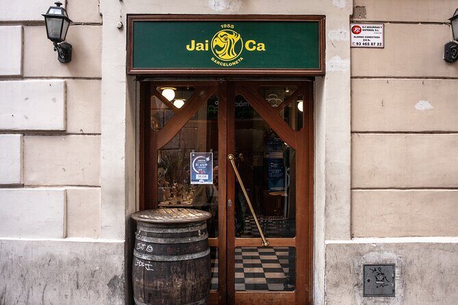 La Barceloneta Tapas & Wine & Drinks Tour in Barcelona - Who Should Consider This Tour?