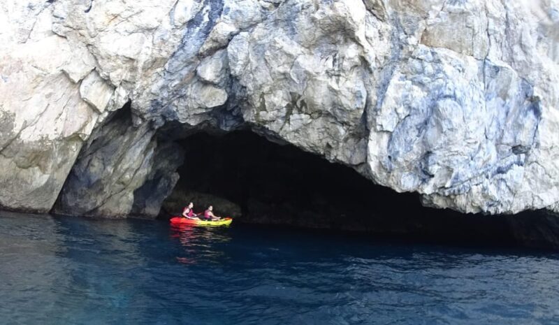 La Herradura: Kayak Tour in Cerro Gordo Natural Park - A detailed look at the kayak tour experience