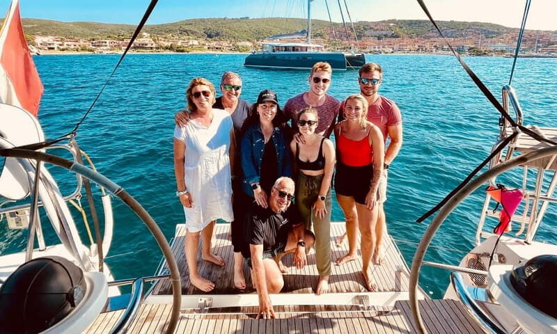 La Maddalena Arcipelago: Sailing boat tour with lunch - The Sum Up