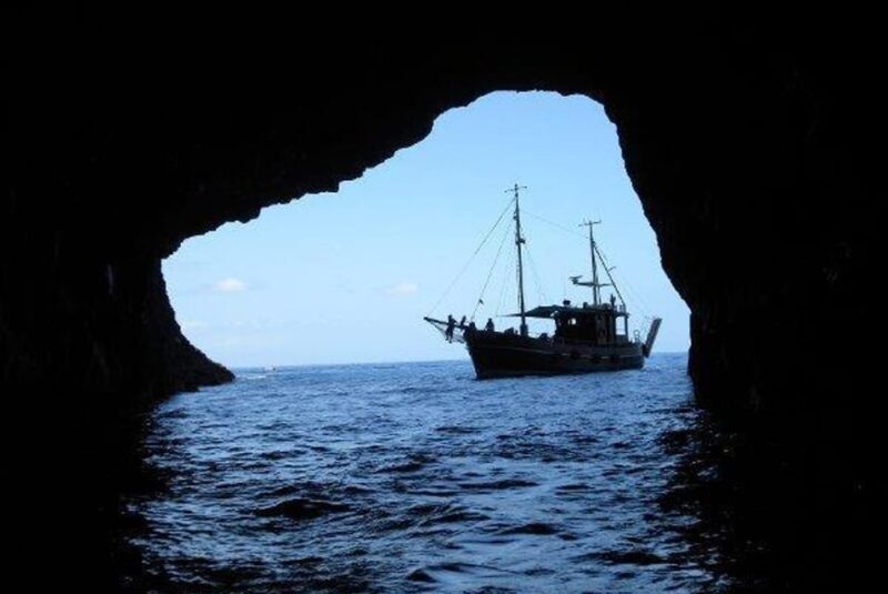 La Palma: 4-Hour Coastline Cruise with Tapas and Barbecue - FAQs