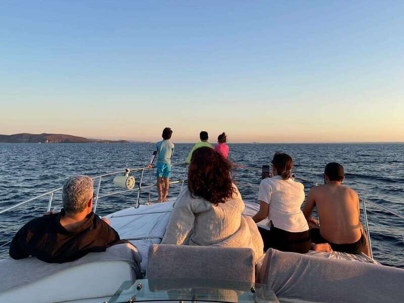La Paz: Balandra Beach Luxury Yacht Charter Cruise - An Elegant Way to Explore Baja’s Coastal Gems