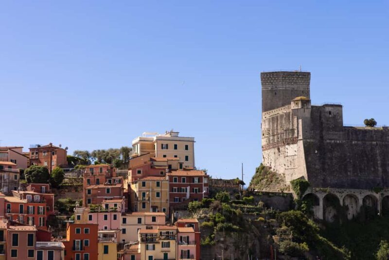 La spezia: Lerici and Tellaro boat tour - Key Points